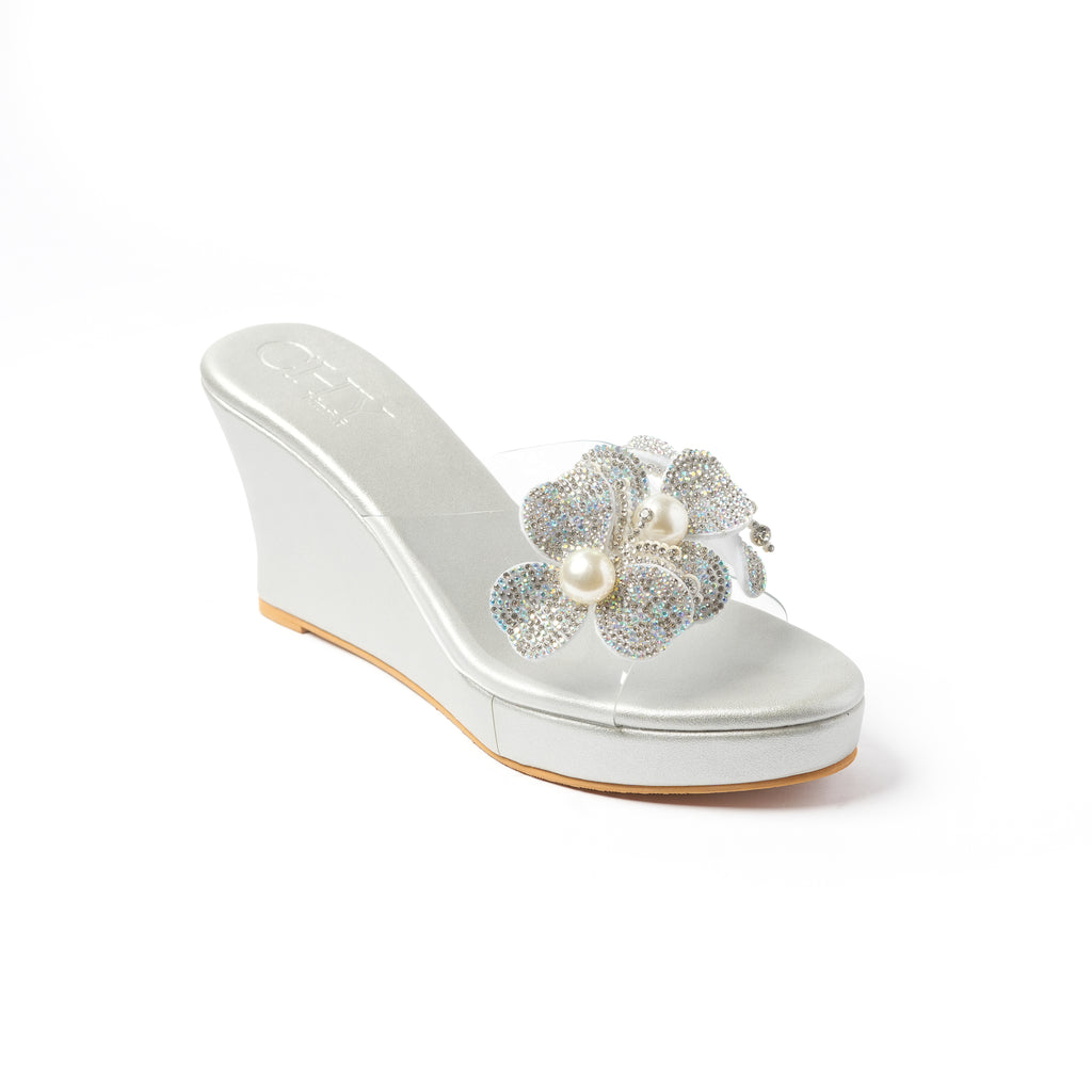 ALICE SILVER – Cinderella by Heena Yusuf